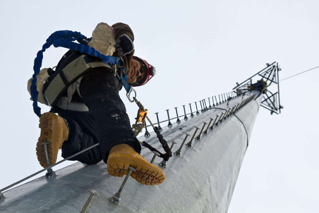 Broadcast towers vs. cell towers—what they do, how they're different ...